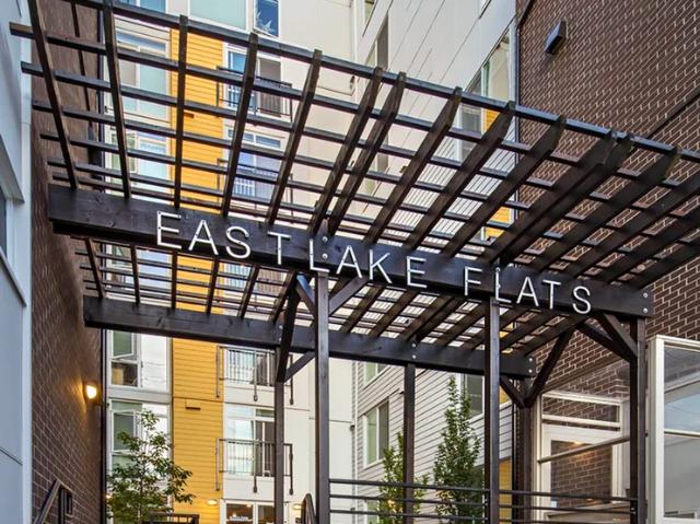 Eastlake Flats | 2820 Eastlake Ave E Studio Apartment for Rent at 2820 Eastlake Ave E, Seattle, WA 98102 Eastlake