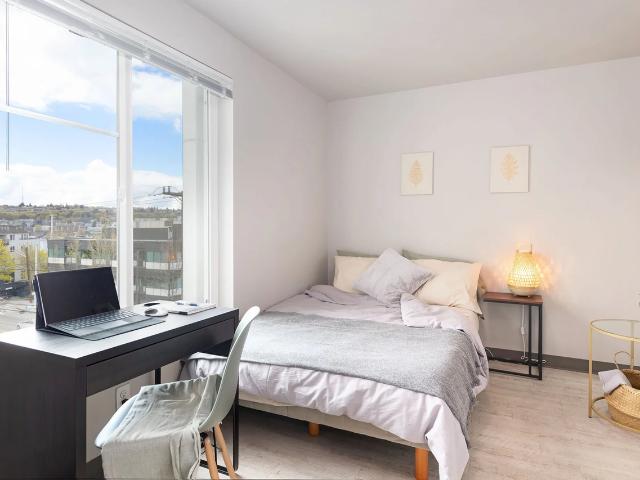 Eastlake Flats | 2820 Eastlake Ave E Studio Apartment for Rent at 2820 Eastlake Ave E, Seattle, WA 98102 Eastlake