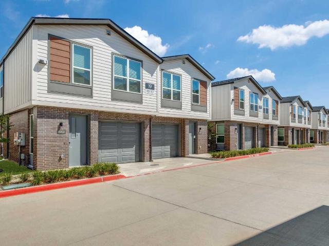 Eastlake Residences 2 Bedroom Apartment for Rent at 10030 Garland Rd, Dallas, TX 75218