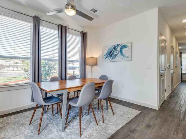 Eastlake Residences 2 Bedroom Apartment for Rent at 10030 Garland Rd, Dallas, TX 75218