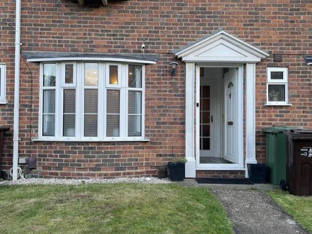 Eastleigh Close, Sutton, Surrey, SM2 4 bed terraced house to rent £2,450 pcm £565 pw