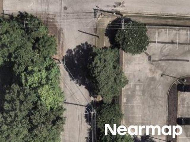 Eastmoreland Ave