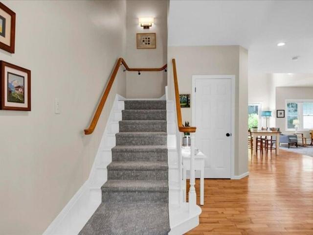 Eastman Farm Rd, Burlington, Home For Sale