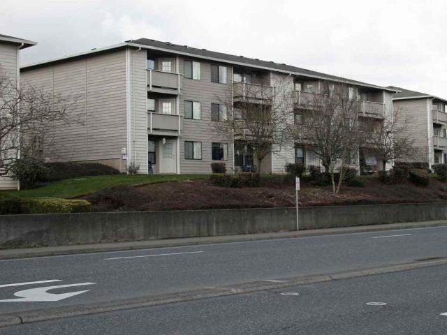 Eastman Heights 1 Bedroom Apartment for Rent at 301 Northwest Eastman Parkway, Gresham, OR 97030 Gresham Northwest