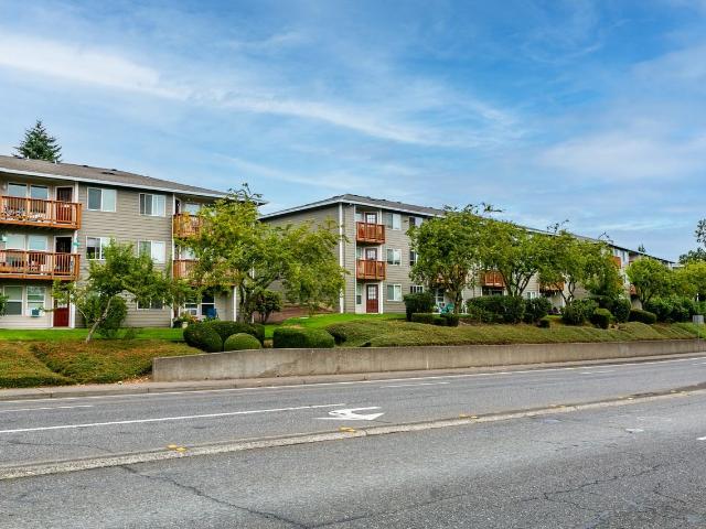 Eastman Heights 2 Bedroom Apartment for Rent at 301 Northwest Eastman Parkway, Gresham, OR 97030 Gresham Northwest