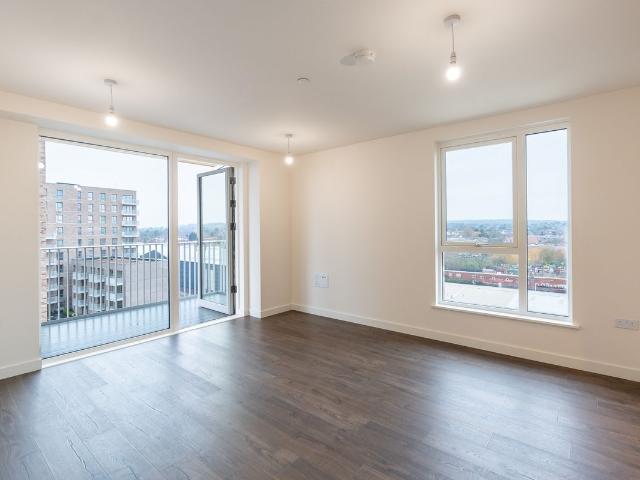 Eastman Road, Harrow HA1, 2 bed flat to rent, £2,200 pcm | PrimeLocation