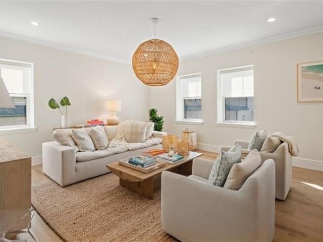Eastnor Rd Unit D, Newport, Condo For Sale