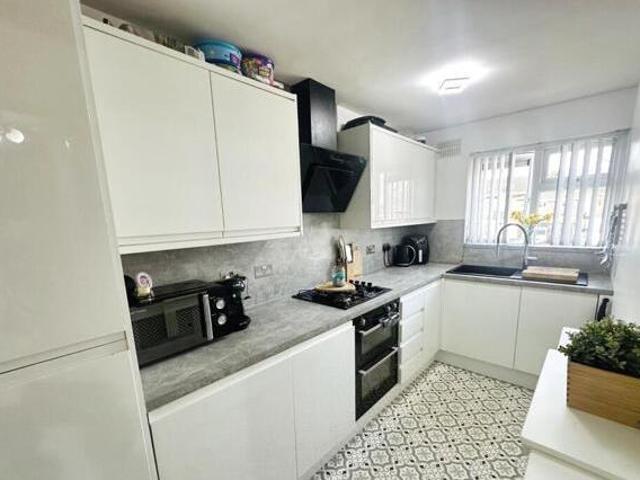 Eastney Crescent, Wolverhampton, 2 Bedroom Maisonette