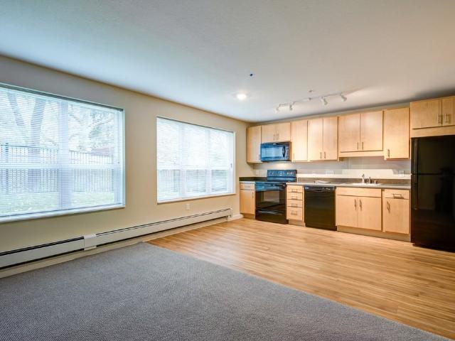 Eastside 1256 2 Bedroom Apartment for Rent at 1256 Wilson Ave, St. Paul, MN 55106 Dayton's Bluff