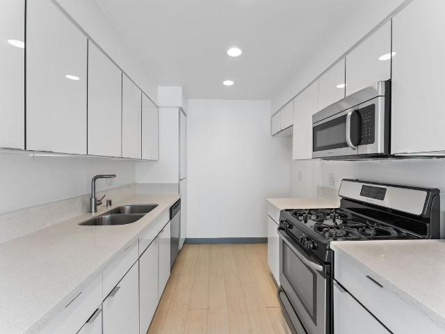 Eastside Apartments Studio Apartment for Rent at 126 E 18th St, Costa Mesa, CA 92627 Eastside Costa Mesa