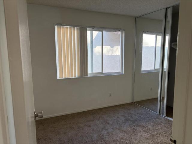 Eastside Costa Mesa 1.5 room