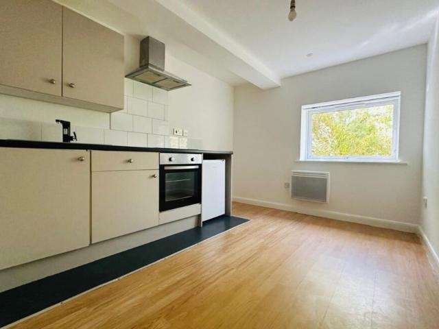 Eastside Place, Railway Road, BN9 – HW Estate Agents