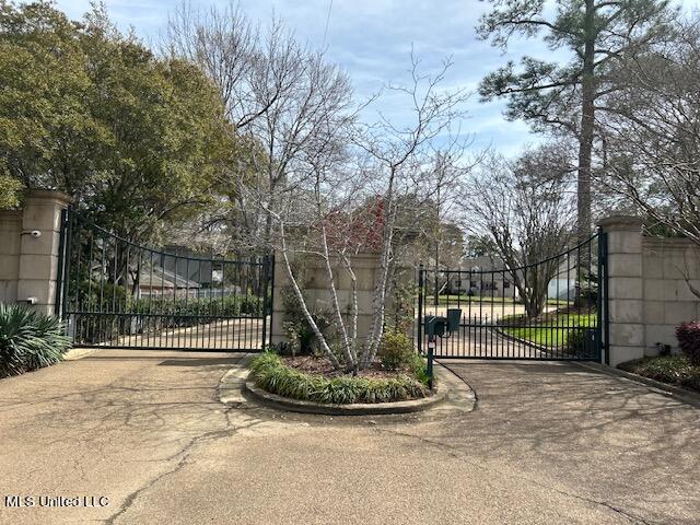 Eastparke Cove, Jackson, MS 39211