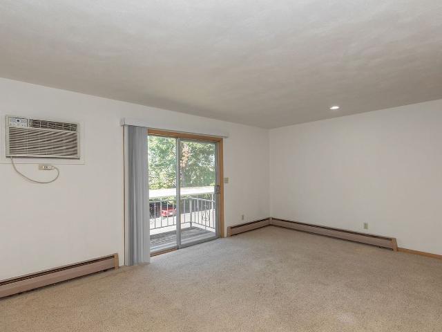 Eastridge Villa Apartments 2 Bedroom Apartment for Rent at 1016 Lincoln Rd, Bettendorf, IA 52722