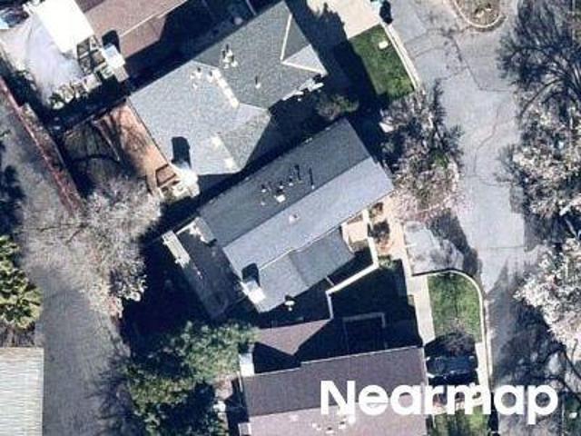 Eastwood Village Ln