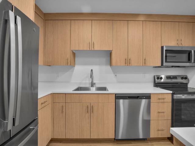 Eastwood Apartments 2 Bedroom Apartment for Rent at 1323 Sw Cherry Park Rd, Troutdale, OR 97060