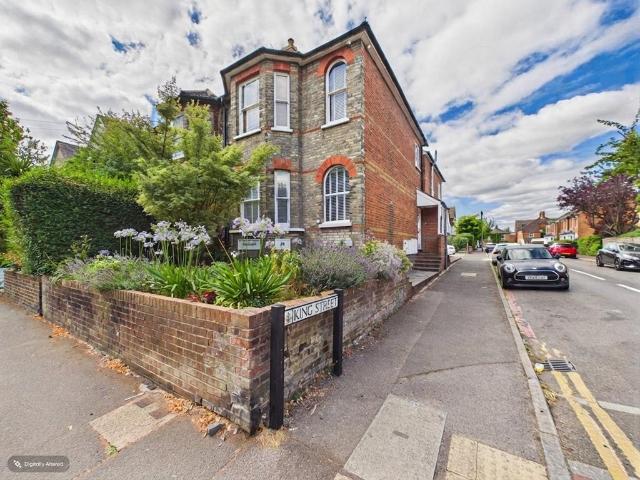 Eastworth Road, Chertsey, Surrey, KT16 1 bed apartment to rent £1,295 pcm £299 pw