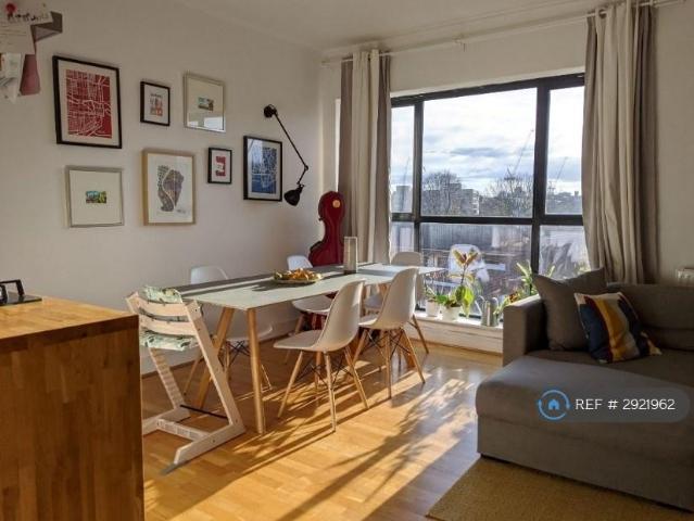 Eastway, London, E9 2 bed flat to rent £2,450 pcm £565 pw