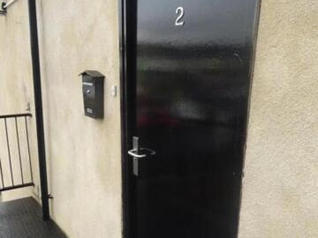 Eastway, Shaw, 2 Bedroom Flat