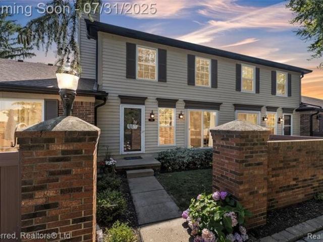 Eastwind Dr, Canton, Condo For Sale