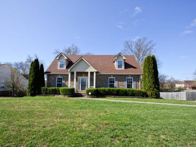 Easy Access Living in Clarksville!