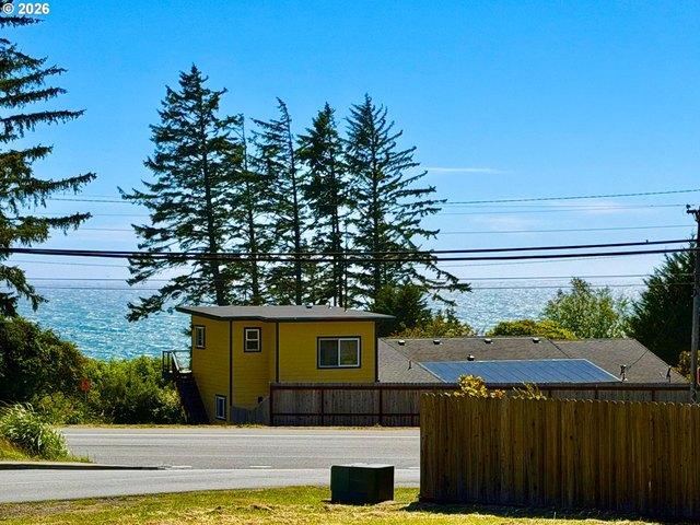 Easy and 1 St, Brookings, OR 97415