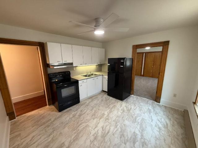 Easy Downtown Living_ 265 N Limestone Apartment 3