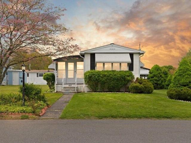 Easy St, Raynham, Property For Sale