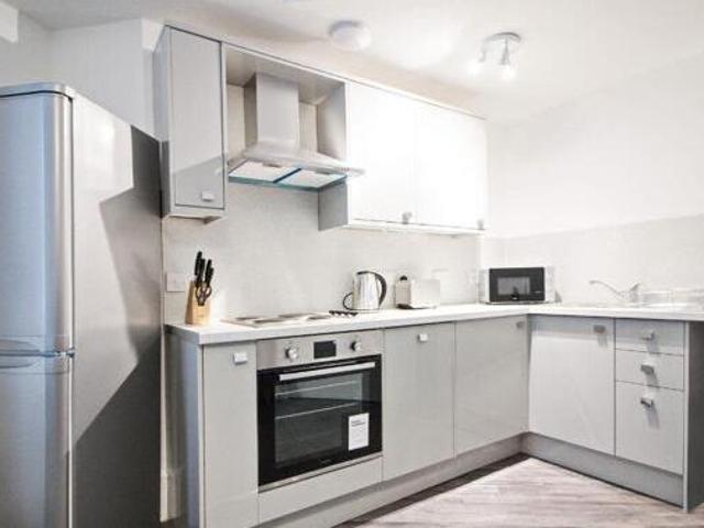 Eassons Angle, West End, 2 Bedroom Property