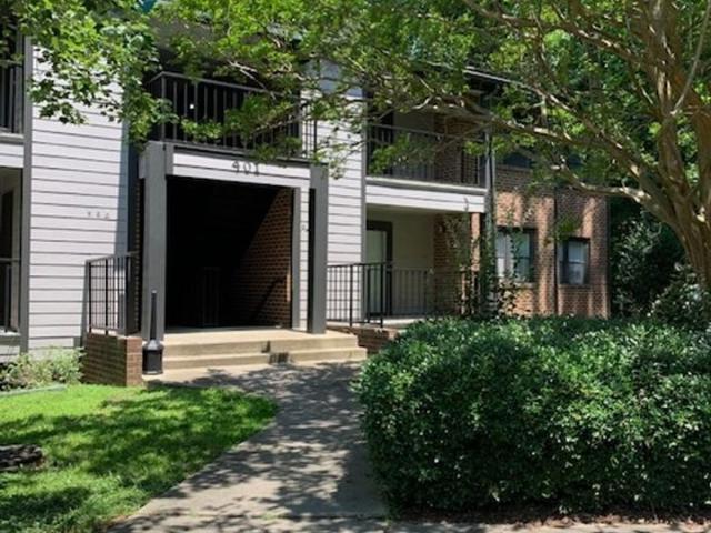 Eat. Play. Live in Ashton Woods. Up to Two Months FREE Rent! 2 Bedroom Apartment for Rent at Ashton Woods Apartments, Cary, NC 27511