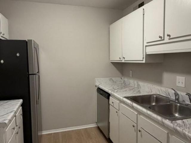 Eat. Play. Live in Ashton Woods. Up to Two Months FREE Rent! 2 Bedroom Apartment for Rent at 101 Ashton Woods, Cary, NC 27511