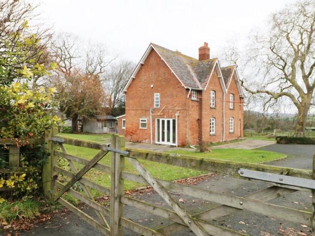 Eaton Bishop, HEREFORD 4 bed detached house to rent £1,575 pcm £363 pw