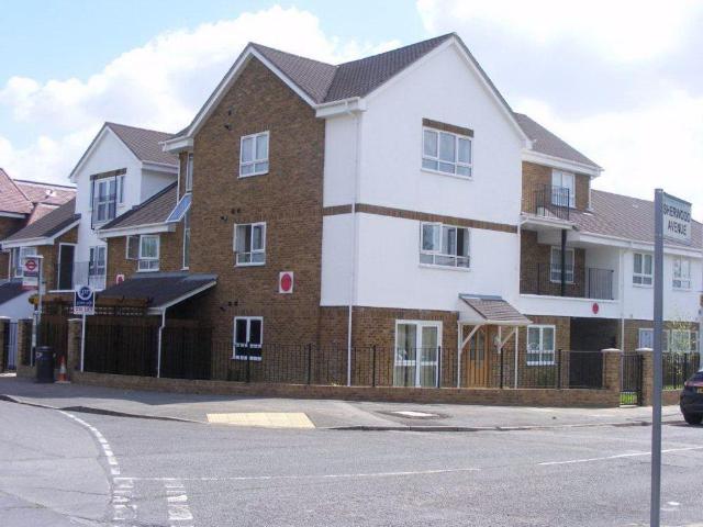 Eaton Court, Welbeck Avenue, Hayes 1 bed apartment to rent £1,175 pcm £271 pw