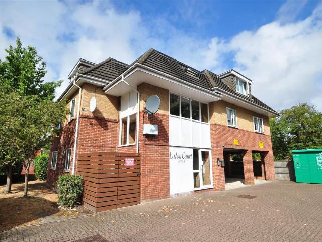 Eaton Court, Camberley GU15, 1 bed flat to rent, £1,200 pcm | PrimeLocation