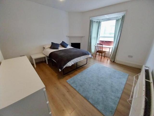 Eaton Crescent, Uplands, Swansea 5 bed apartment to rent £2,493 pcm £575 pw