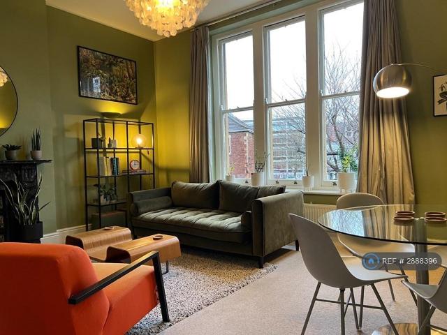 Eaton Crescent, Bristol, BS8 1 bed flat to rent £1,850 pcm £427 pw