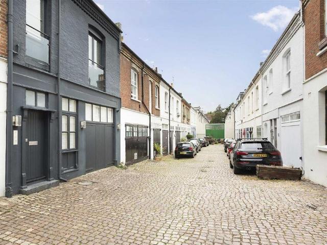 Eaton Grove, Hove 2 bed flat to rent £1,595 pcm £368 pw