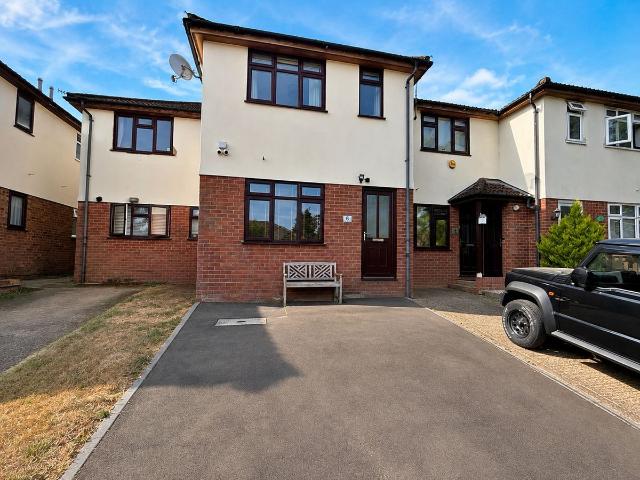 Eaton Place, Eaton Avenue, High Wycombe HP12, 2 bed terraced house to rent, £1,600 pcm | PrimeLocation