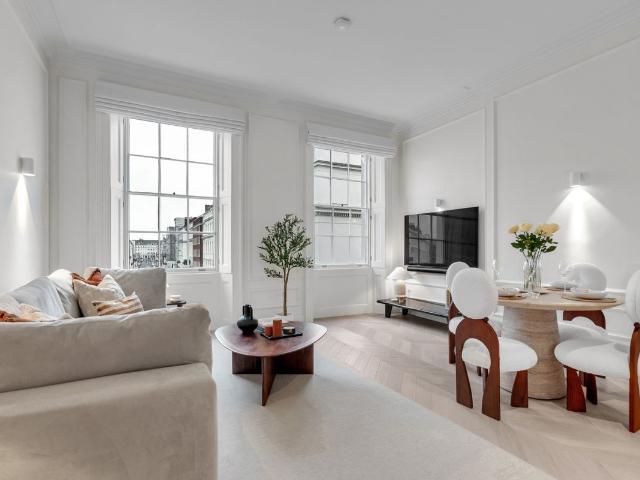 Eaton Place, London SW1X, 2 bed flat to rent, £7,150 pcm | PrimeLocation