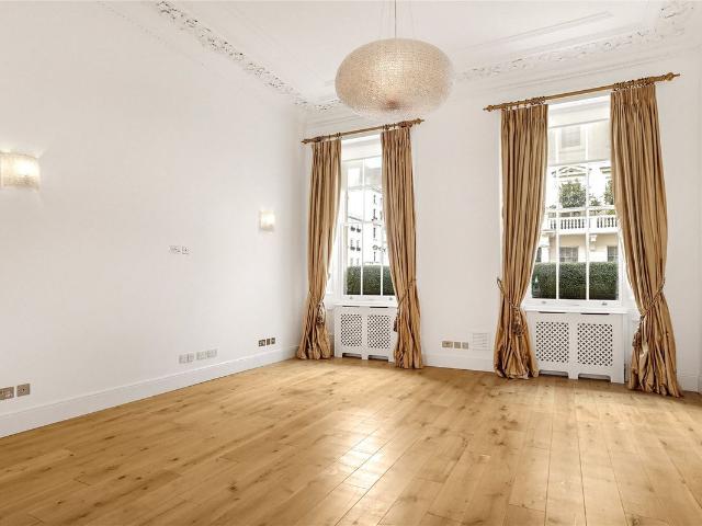 Eaton Place, London SW1X, 3 bed flat to rent, £15,167 pcm | PrimeLocation