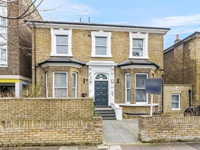 Eaton Rise, W5 Studio to rent £1,800 pcm £415 pw