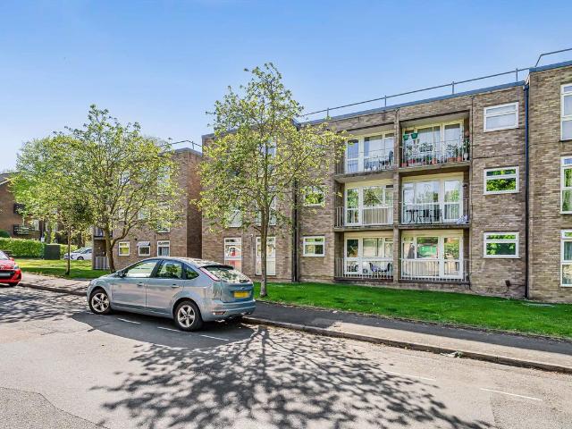 Eaton Road, Sutton SM2, 2 bed flat to rent, £1,700 pcm | PrimeLocation