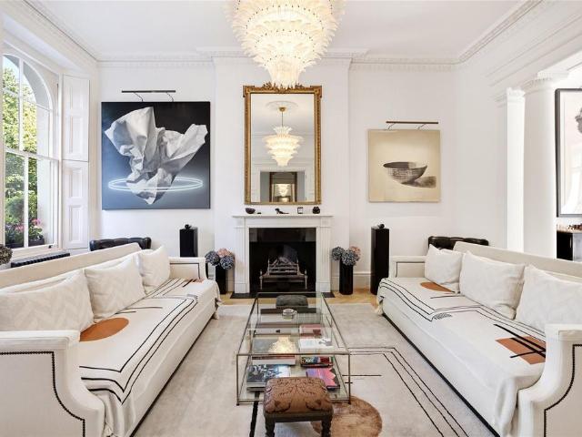 Eaton Square, London, SW1W 2 bed duplex to rent £21,000 pcm £4,846 pw