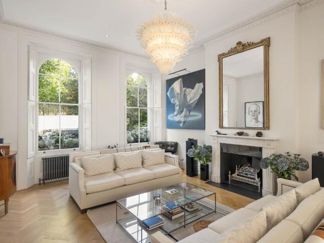 Eaton Square, London SW1W, 2 bed maisonette to rent, £19,500 pcm | PrimeLocation