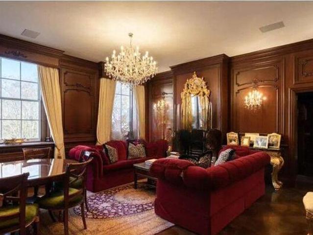 Eaton Square, London, 2 Bedroom Apartment