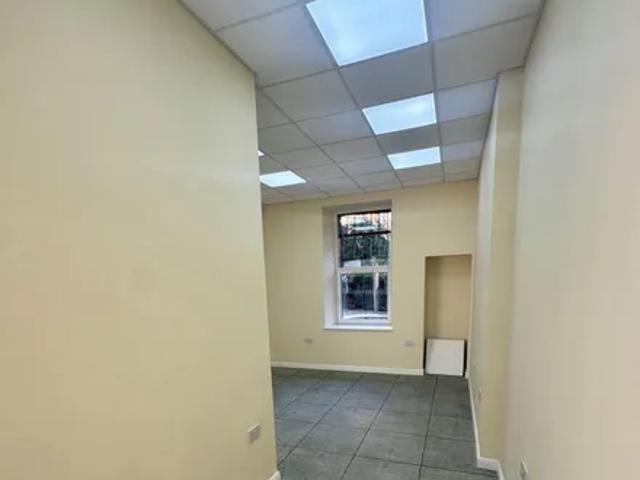 Eats and Treats, 2 10 Boyd Street, Glasgow, G42 8AJ, United Kingdom | 1 bed apartment for rent #165525951 | Rentberry