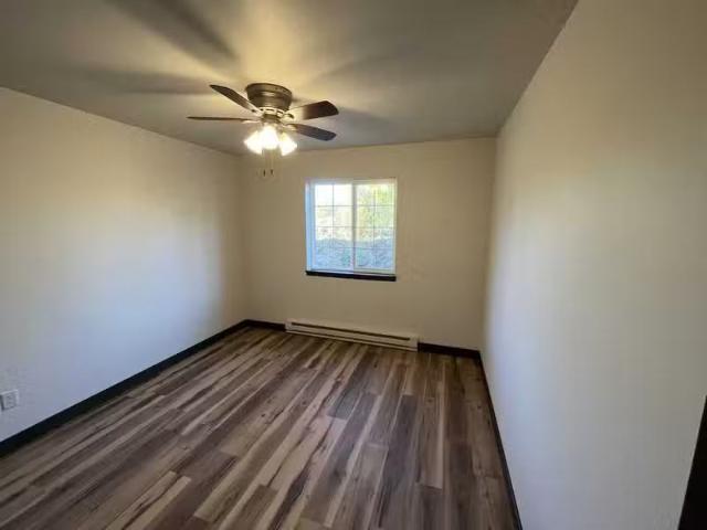 Eau Claire, WI Duplex $1,300.00 Available July 2023 5246.