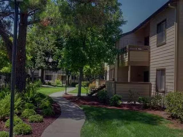 Eaves Fremont M, 531 Woodview Terrace, East Industrial 2 Bed.