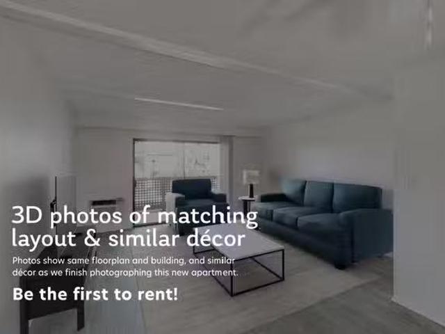 eaves South Coast, 555 Paularino Ave, Costa Mesa 2 Bedroom.