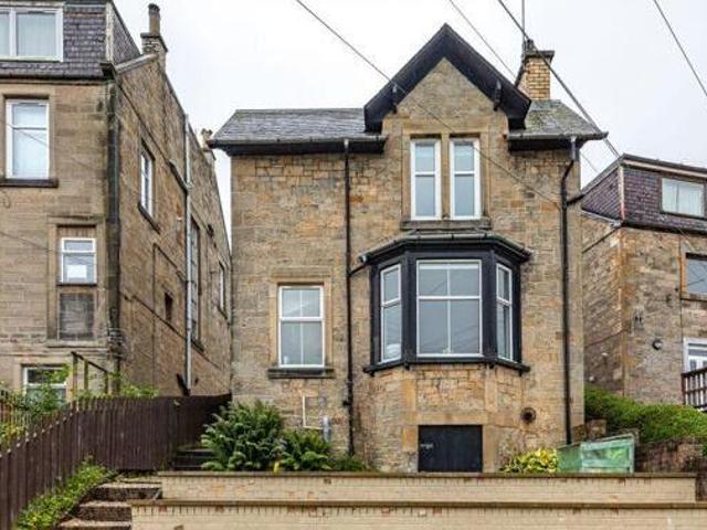 Ebony Cottage, Minto Place, 2 Bedroom Detached